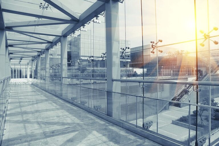 Residential vs Commercial Glass - A Comprehensive Comparison