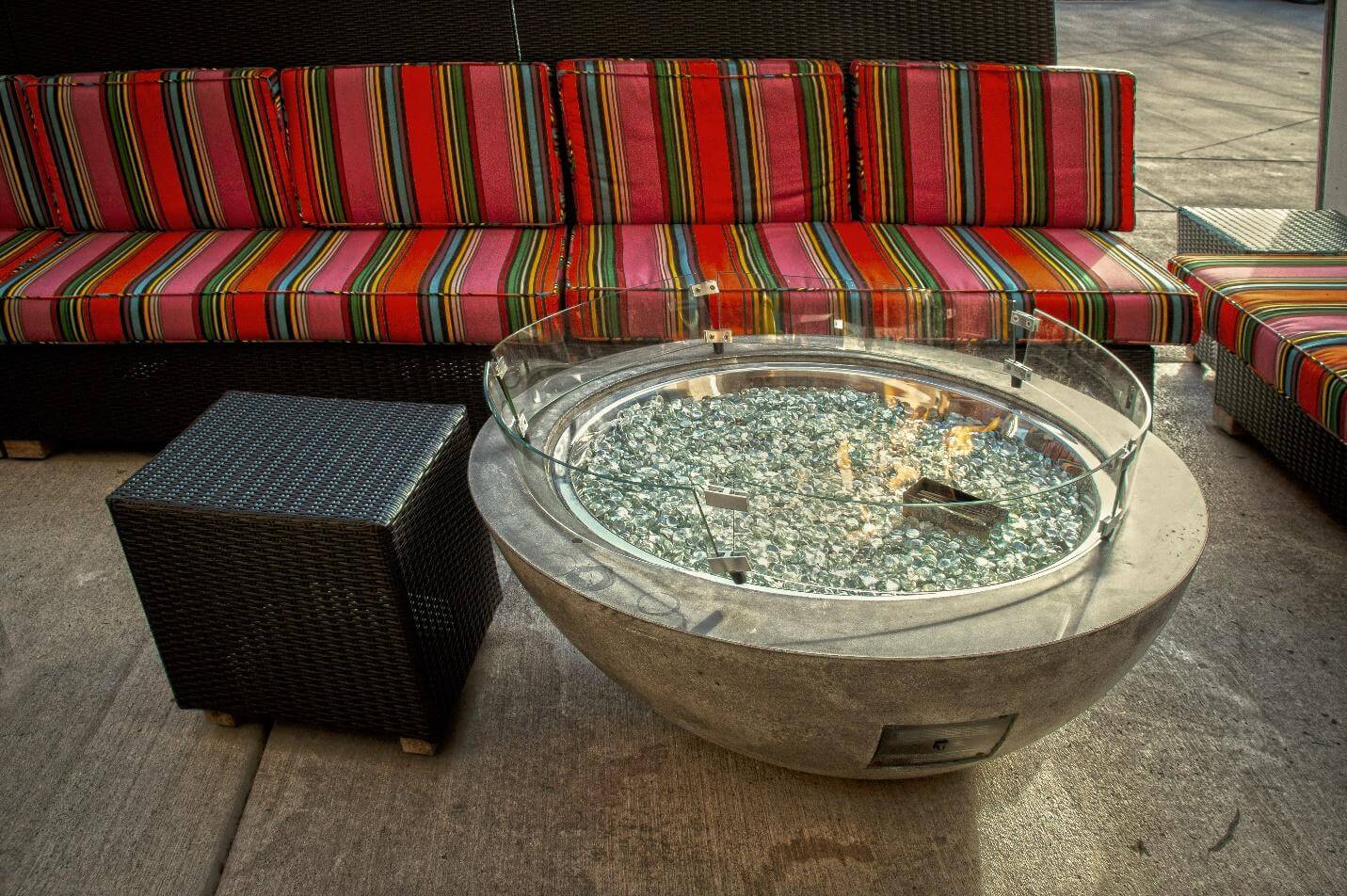 Choosing a Worthy Glass Wind Guard For Fire Pit - A Must-Have
